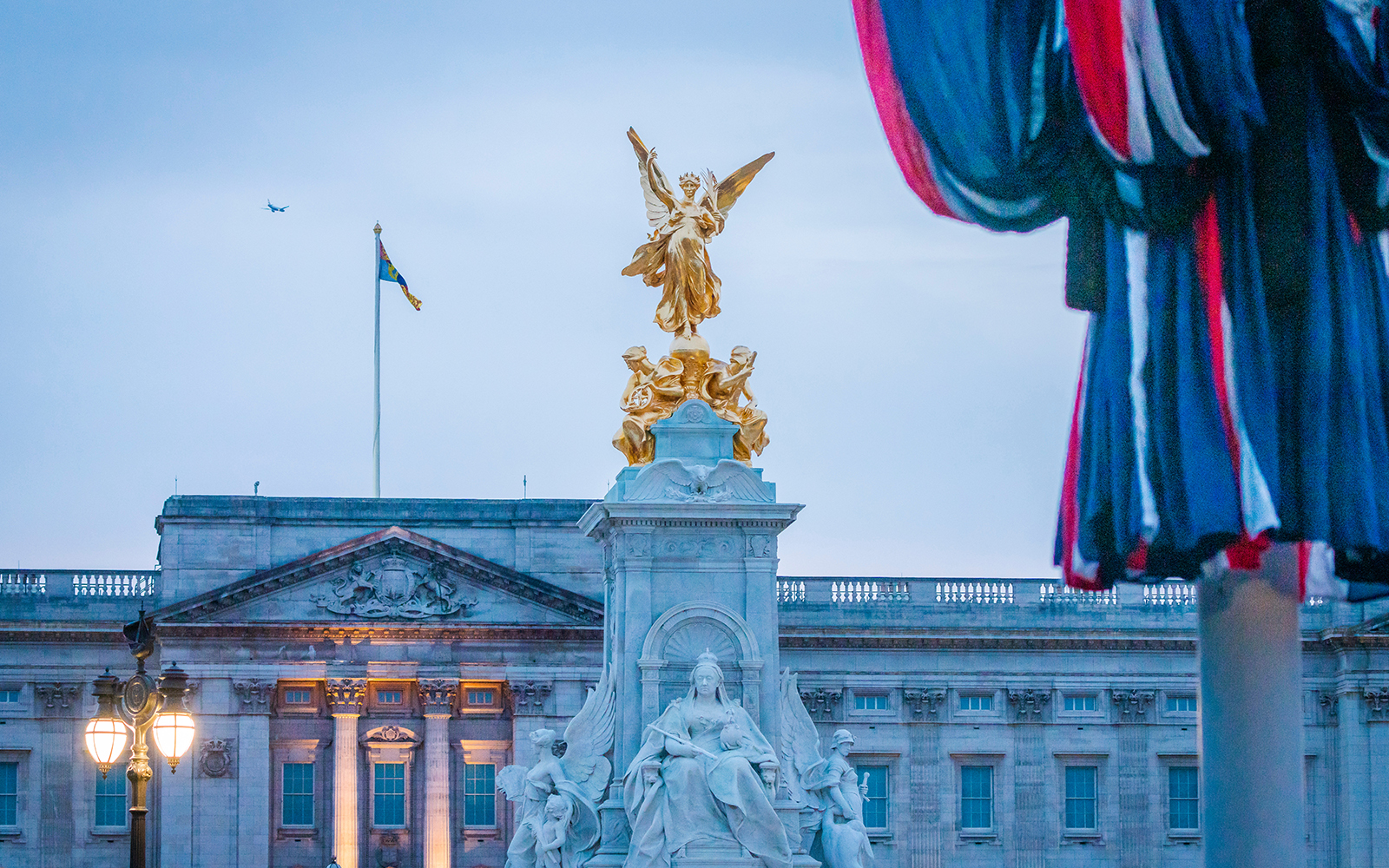 Buckingham Palace Architecture and Design | Interiors & Exteriors
