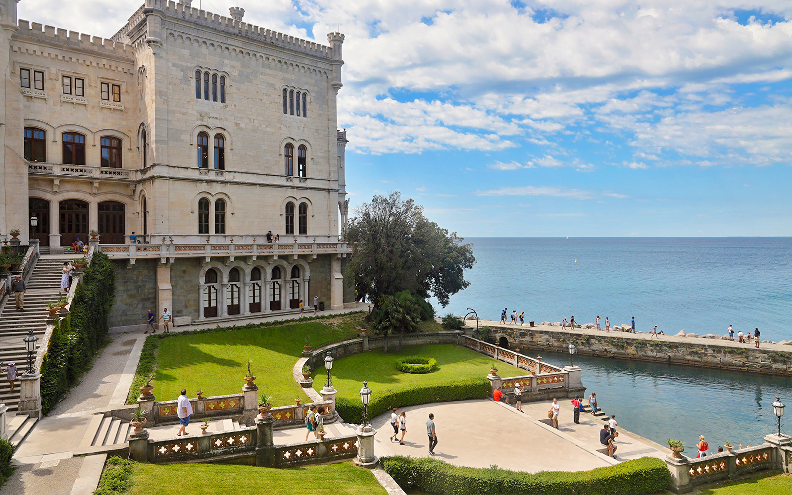 Book Hop On Hop Off Trieste Bus Tours | 24 Hour Validity
