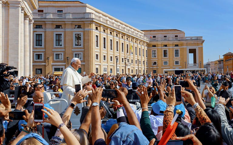 Vatican Papal Audience | Guaranteed Seats St. Peter's Square
