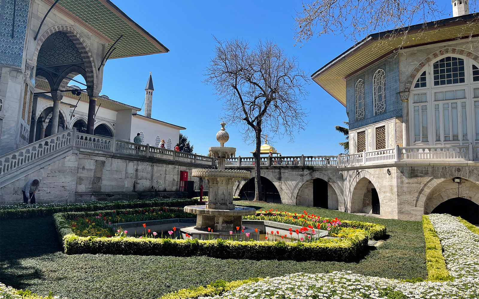 Book Skip-the-Line Topkapi Palace Tickets with Audio Guide | Headout