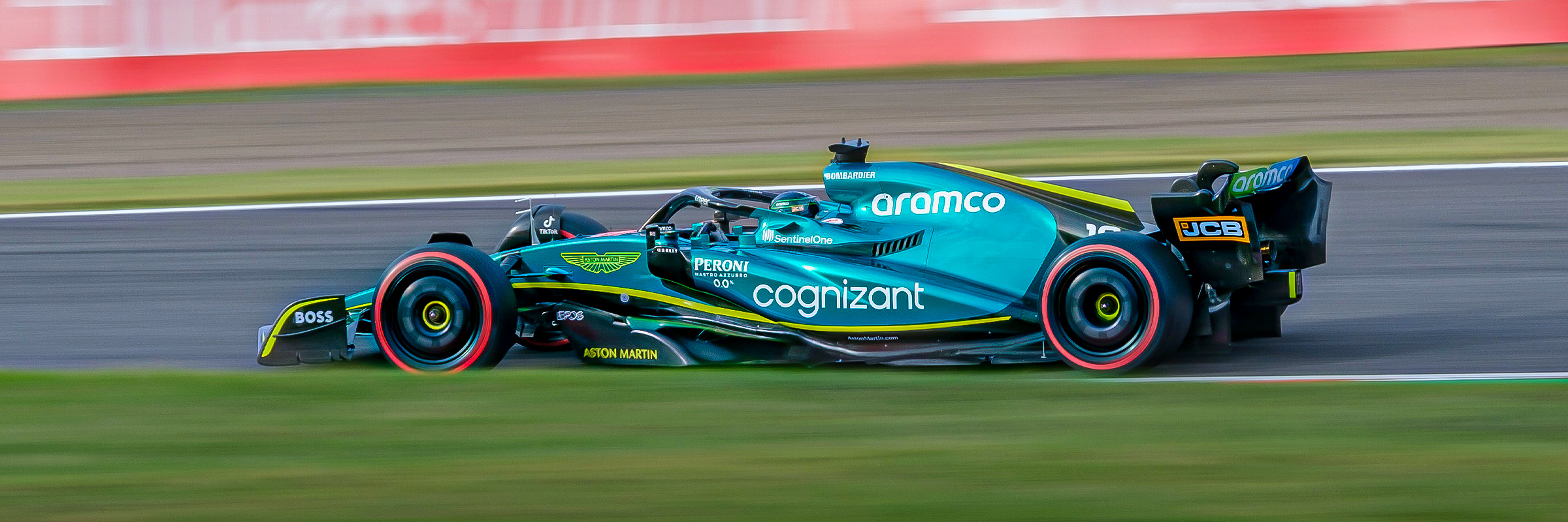 F1 Track Guide: Speeds, Facts & Must-See Sights