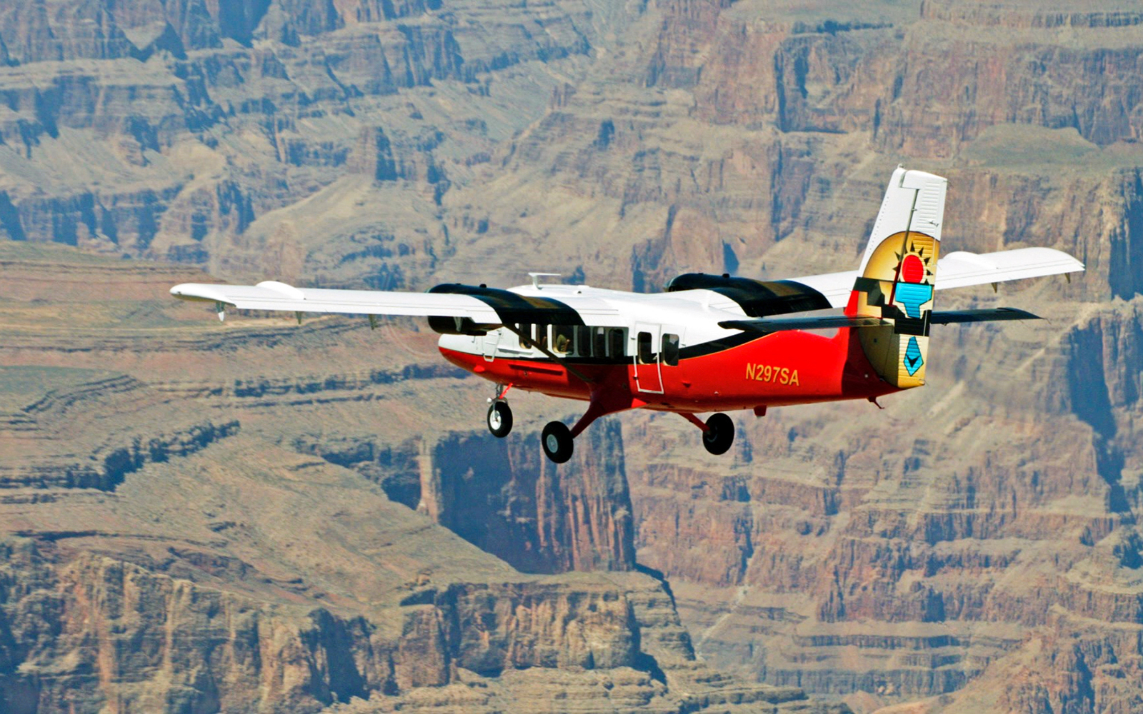 Tour en hélicoptère et en bateau au Grand Canyon | Headout