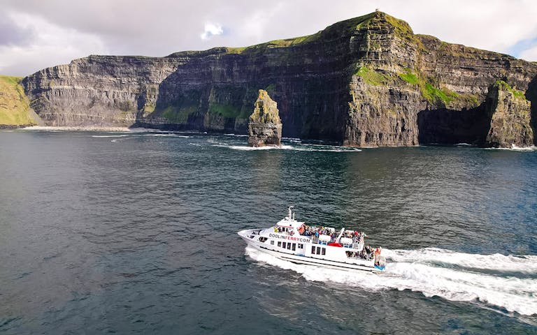 Cliffs of Moher, Aran Islands & Connemara Day-Tour I 9 Hours Trip