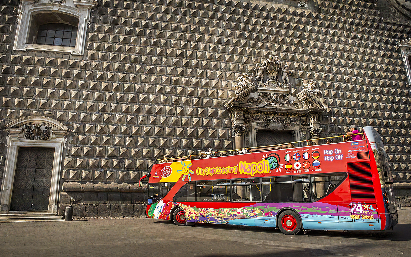 Hop-on Hop-off Naples Bus Tours | Free Audio Guide & Wi-Fi