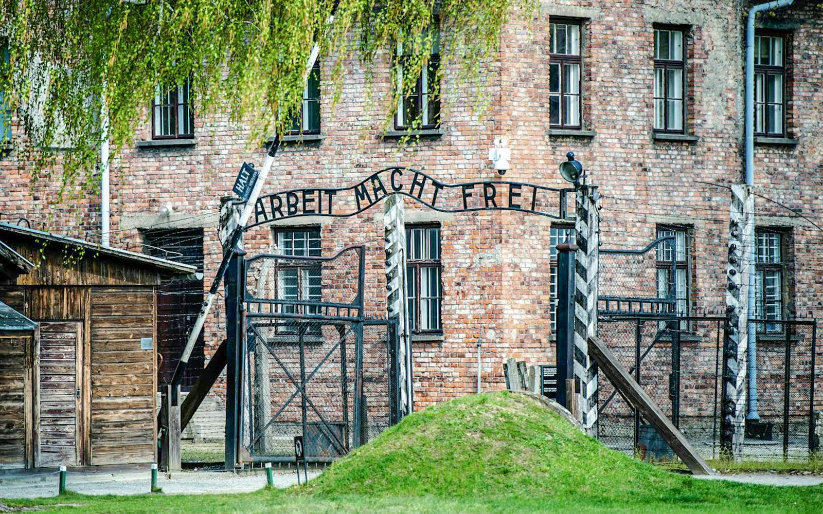 Visiting Auschwitz Birkenau | Timings, Rules, & Travel Tips
