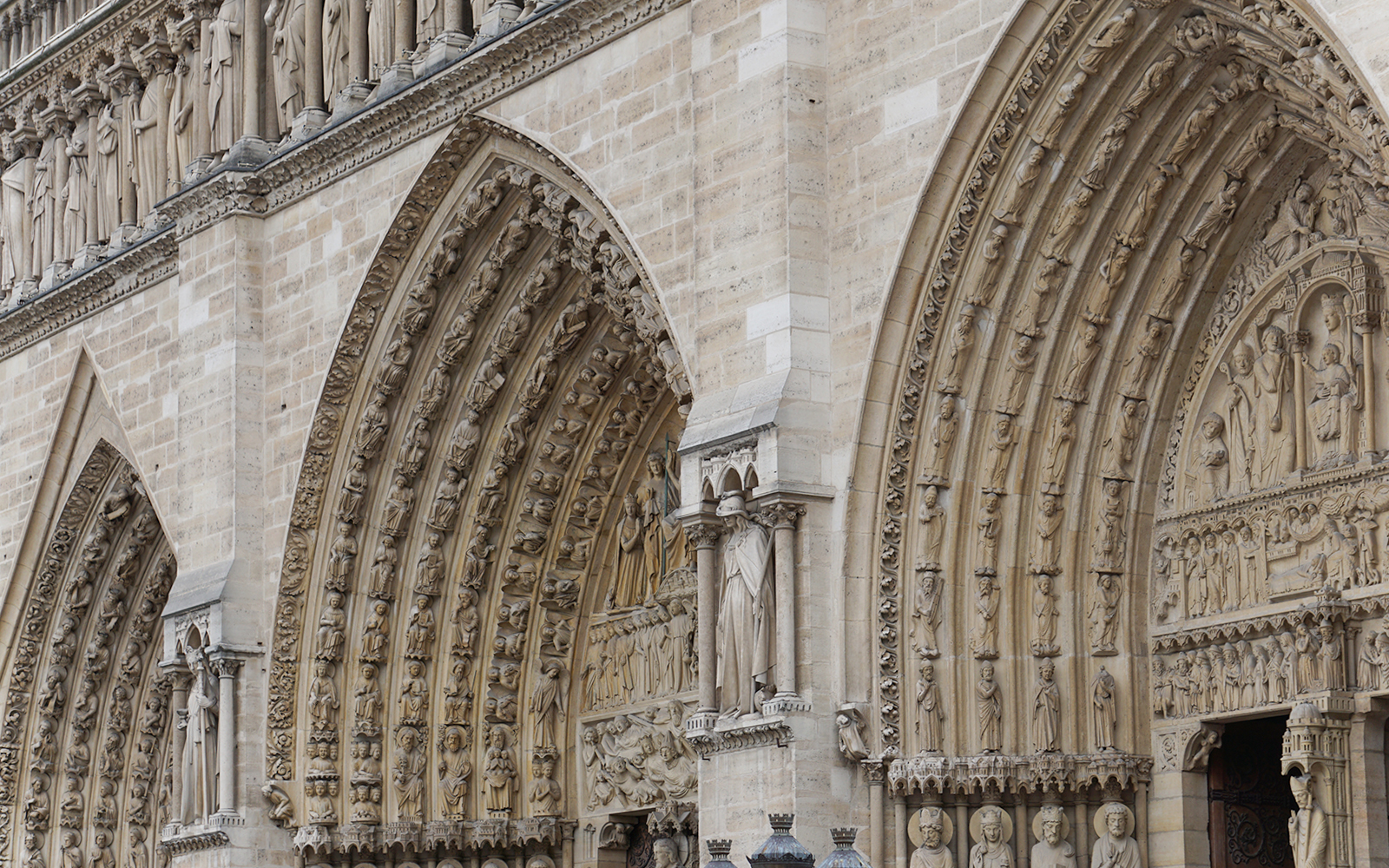 Sainte Chapelle Architecture – Gothic Art at Its Finest