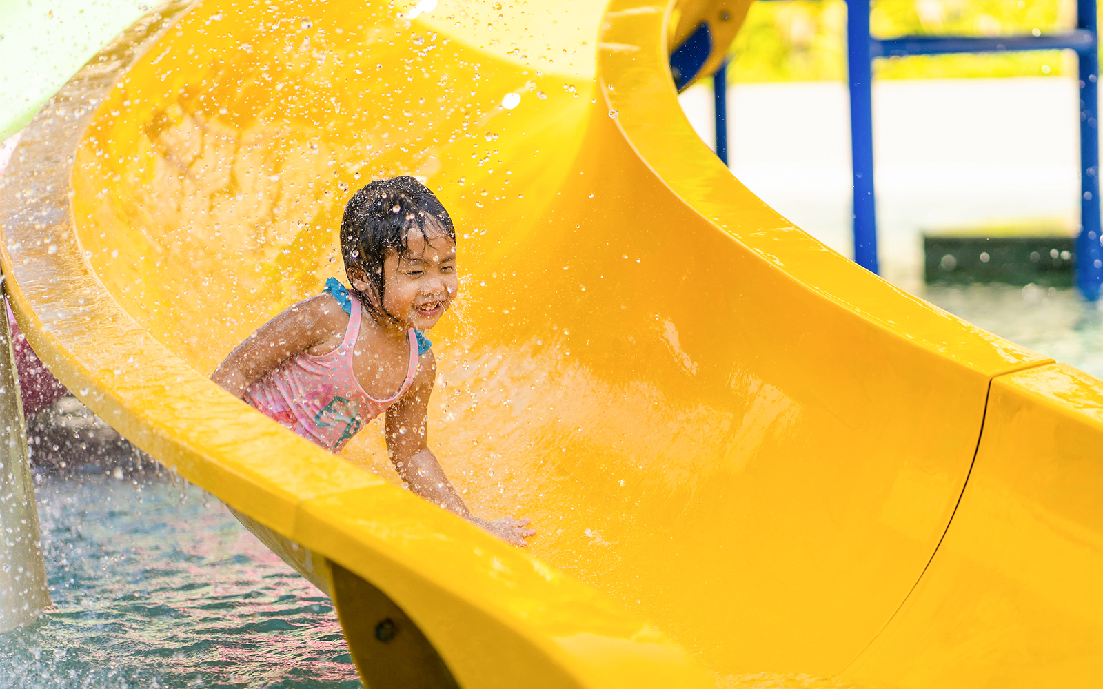 Explore SplashMania's Thrilling Rides | Aquatic Adventure Awaits!