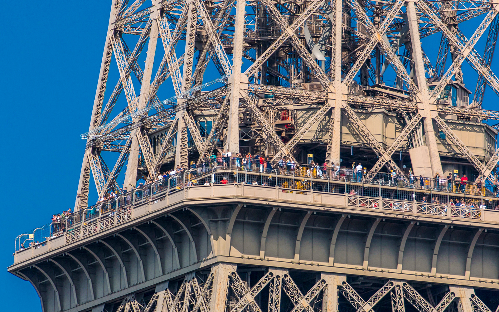 12 curiosidades sobre a Torre Eiffel que você não conhecia