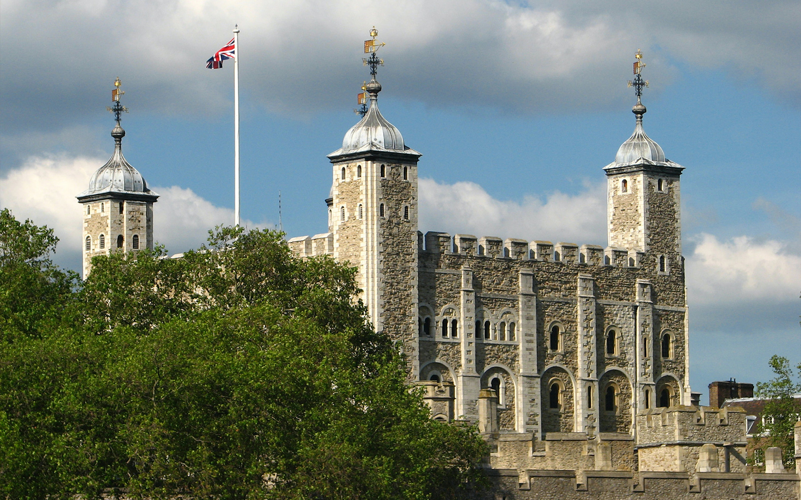 10 Intriguing Tower of London Facts You Need to Know