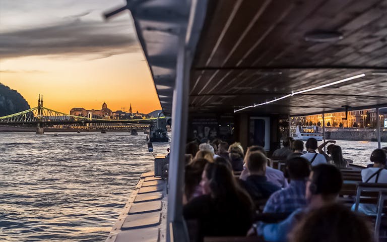 1 Hour Danube River Sightseeing Cruise