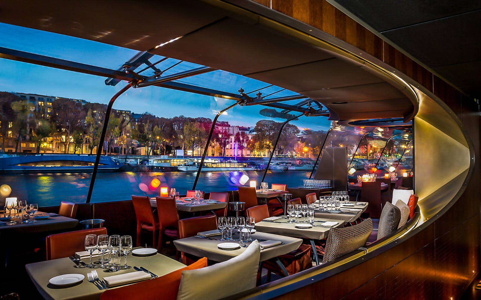 Bateaux Mouches: Early Evening Seine River Dinner Cruise With Wine ...