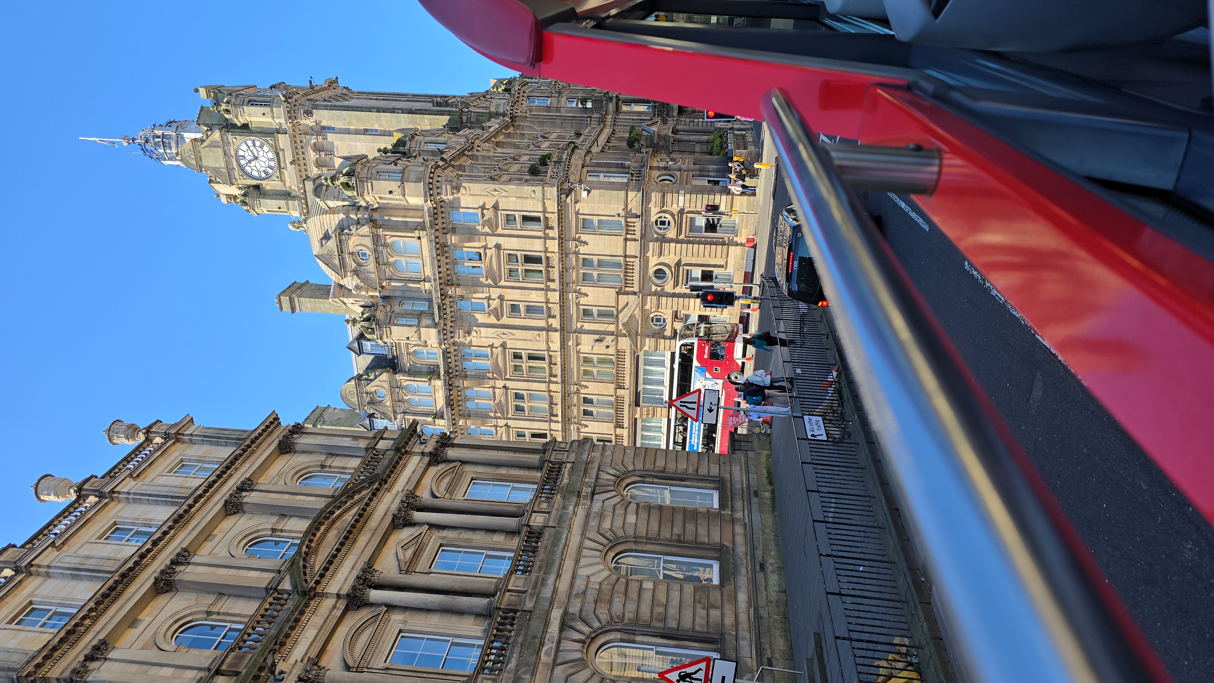 Hop-on Hop-off Edinburgh | 3 Routes | Explore Old & New Town