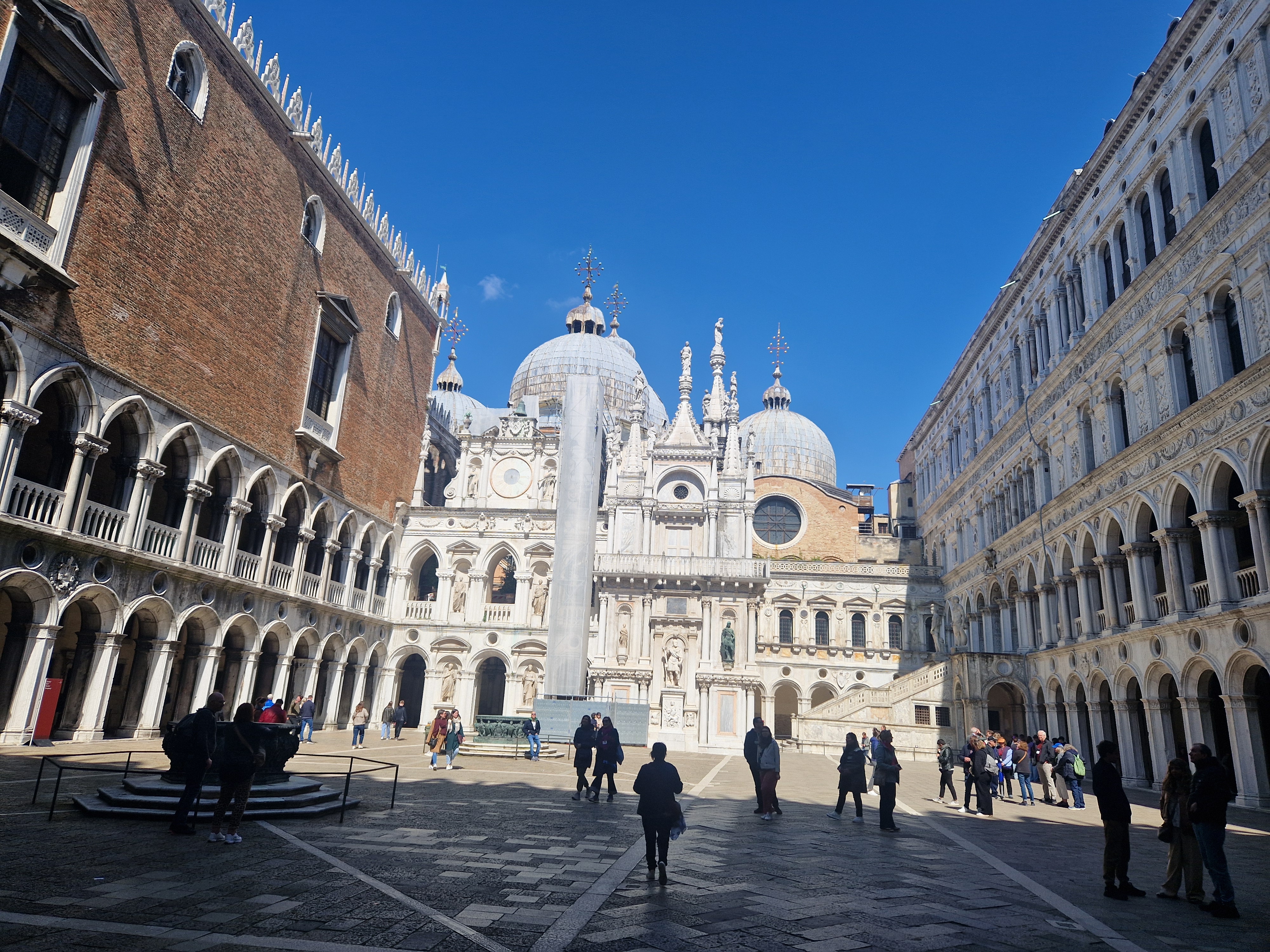 Combo: Venice Water Bus Tickets with Venice Museum Pass