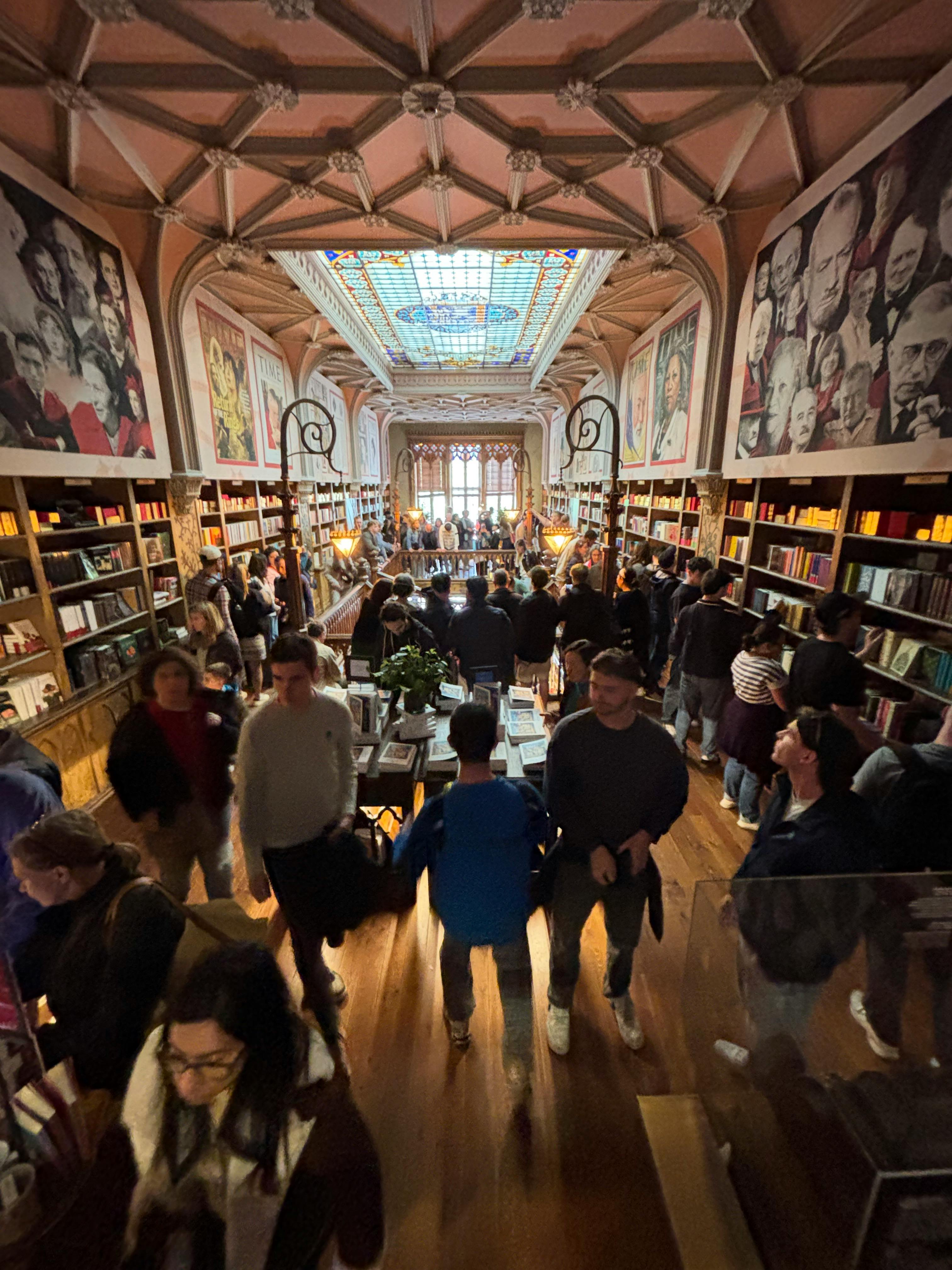 Livraria Lello Tickets | Silver/Gold Voucher + Book
