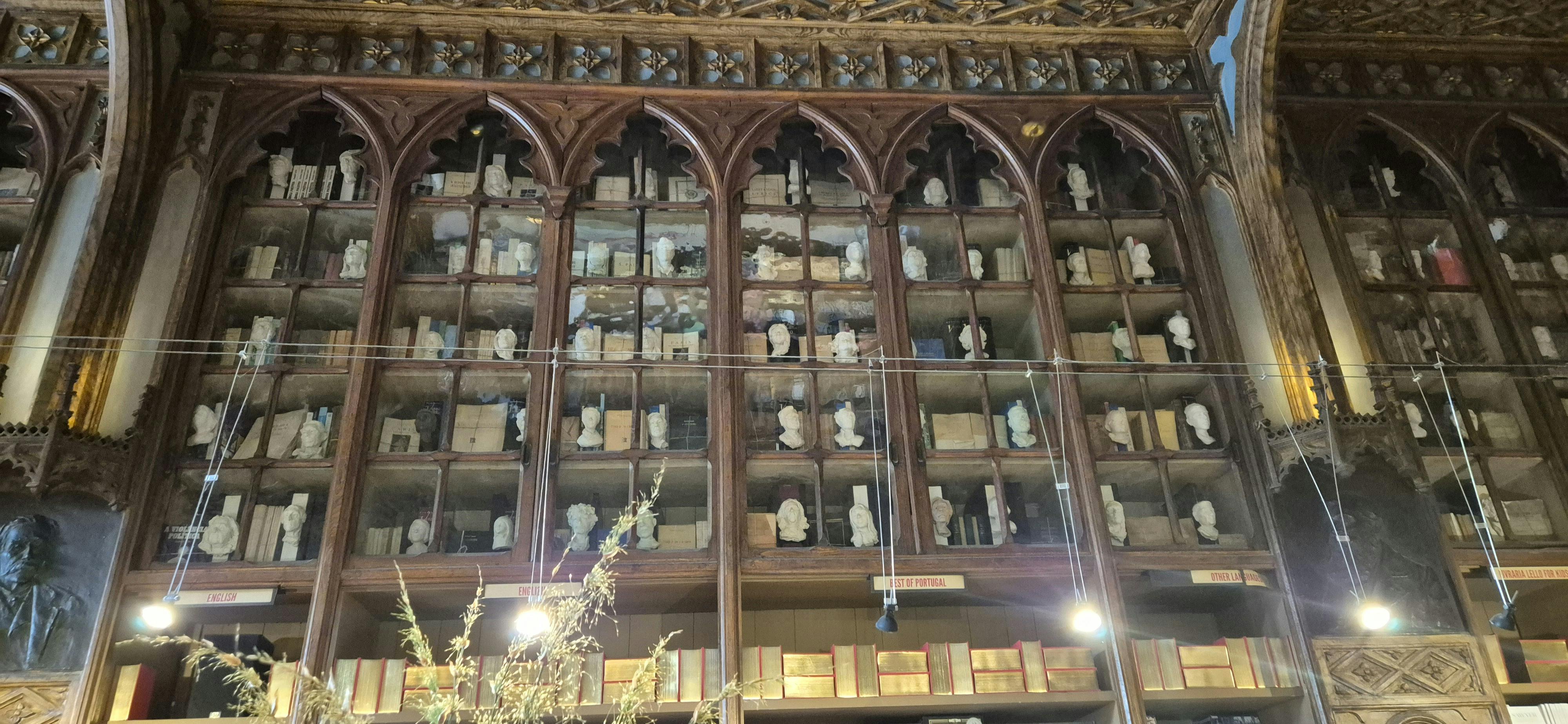 Livraria Lello Tickets | Silver/Gold Voucher + Book