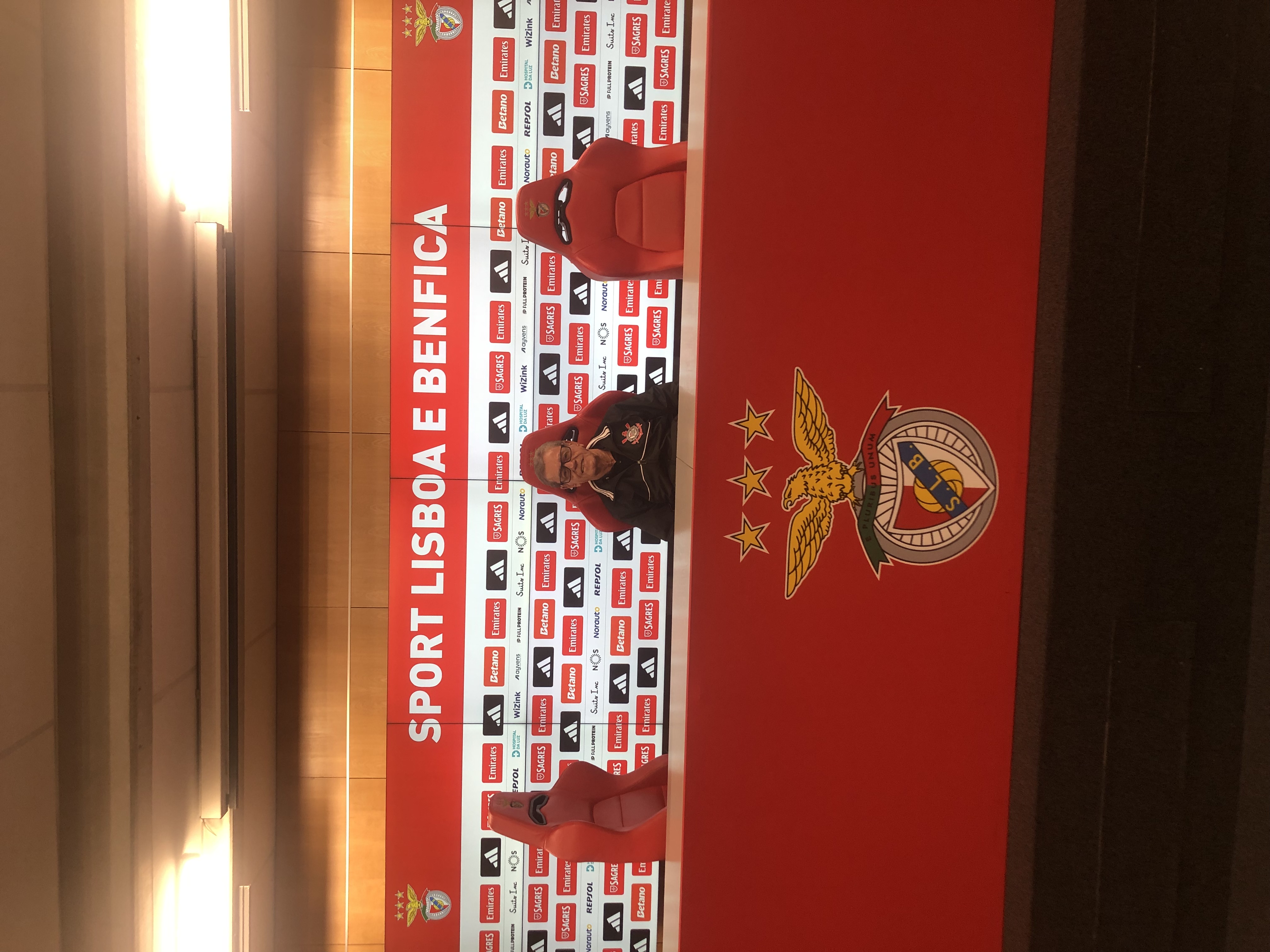 SL Benfica Stadium Skip-the-Line Guided Tour & Lisbon Card Combo